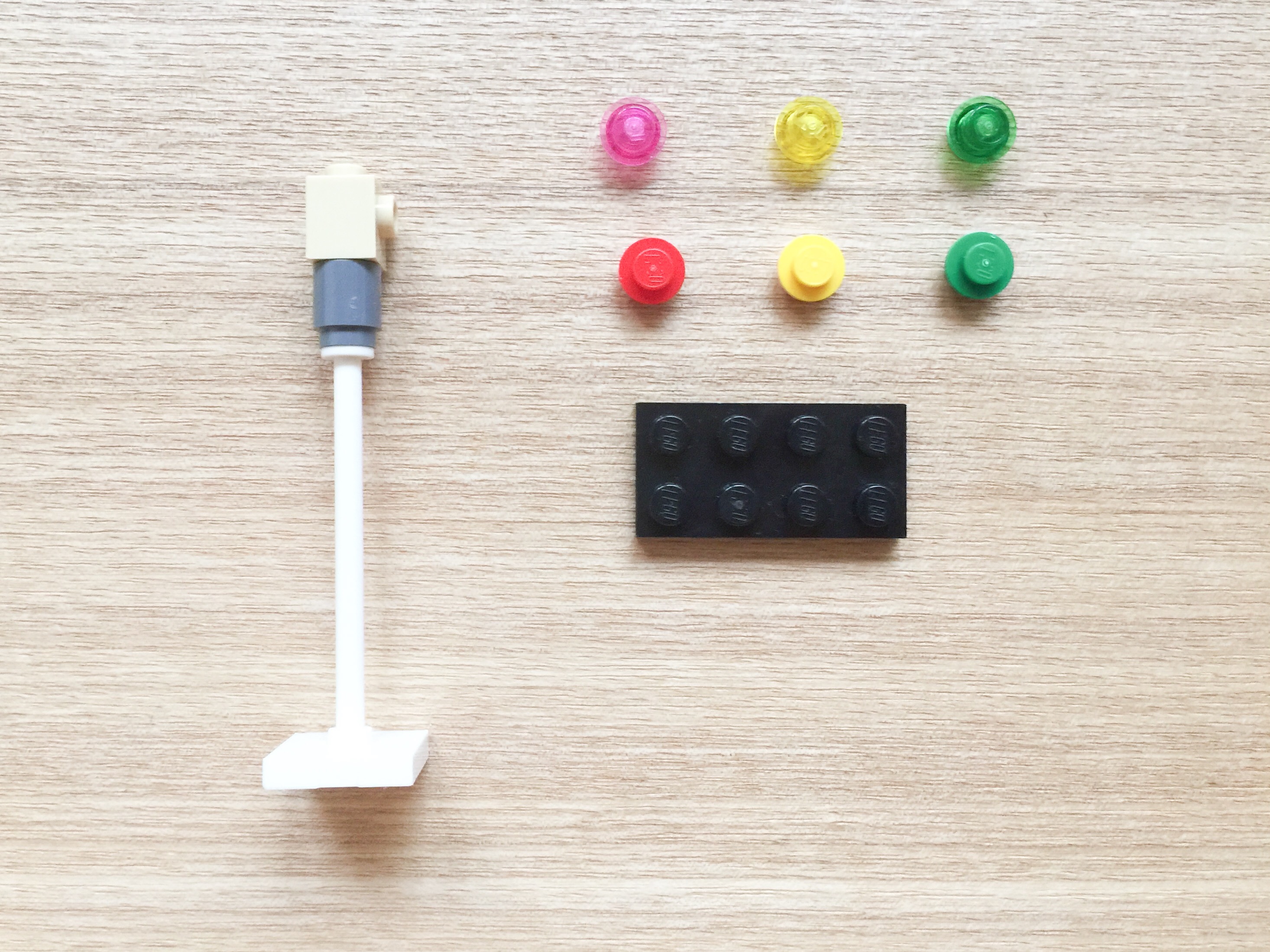 How to Make a Lego Traffic Light with Basic Parts | CORRA LIEW